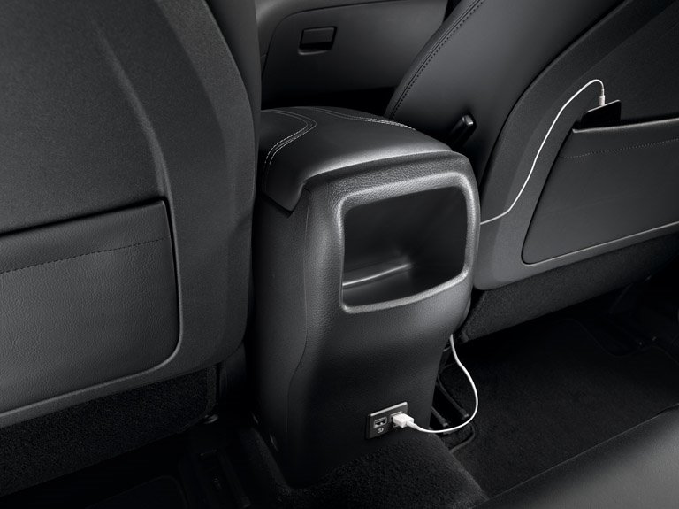 Polesworth Garage | New Cars | Nissan | Accessories | Nissan Double USB ...